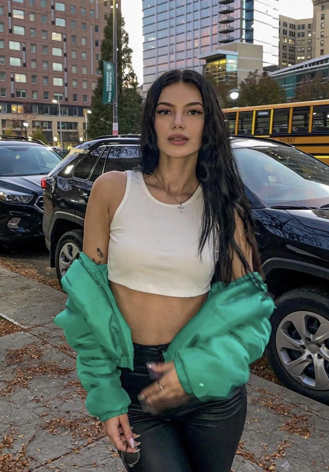 Downtown girl | Scrolller