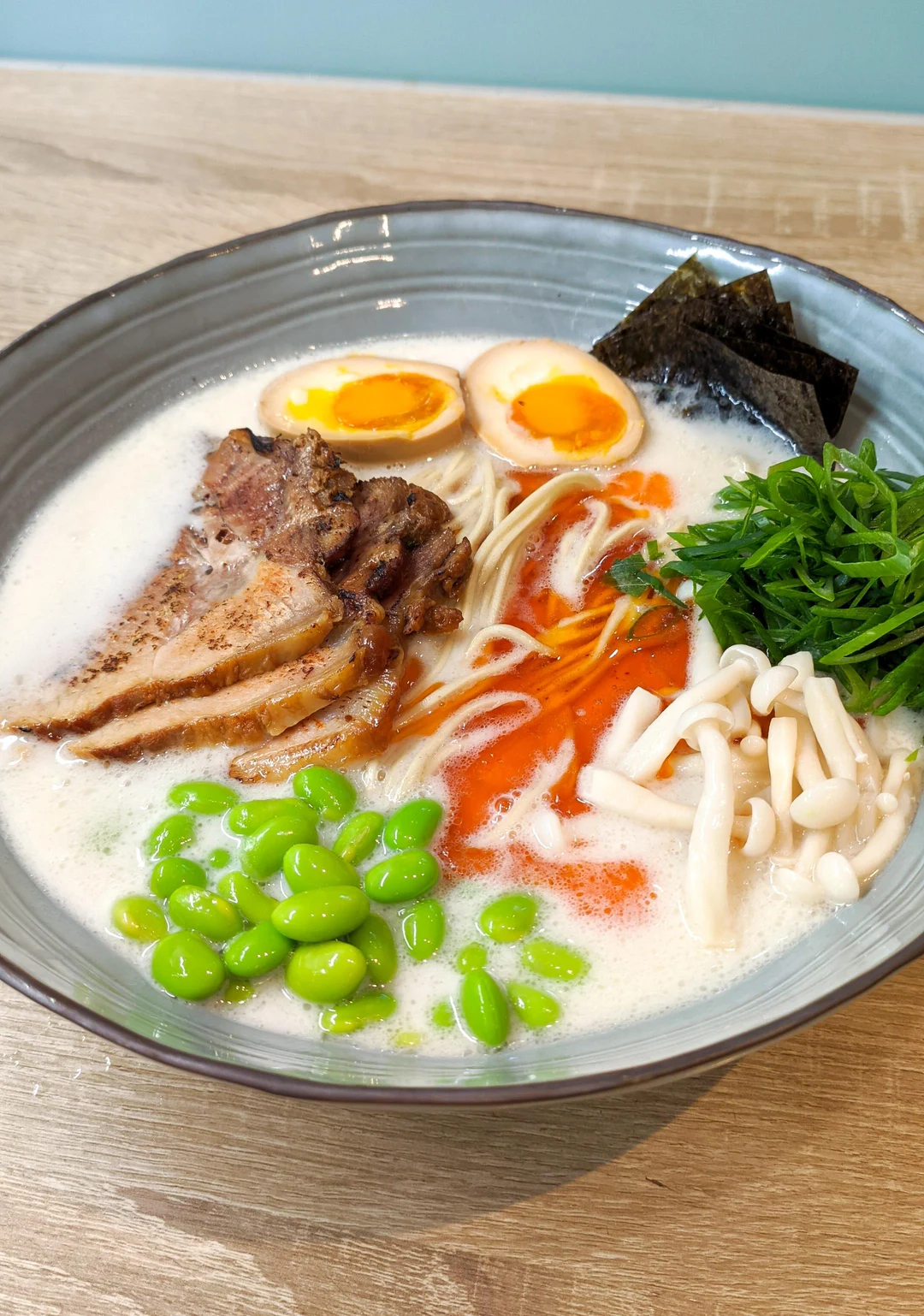 Tonkotsu 🐷🐷 (shio tare) | Scrolller