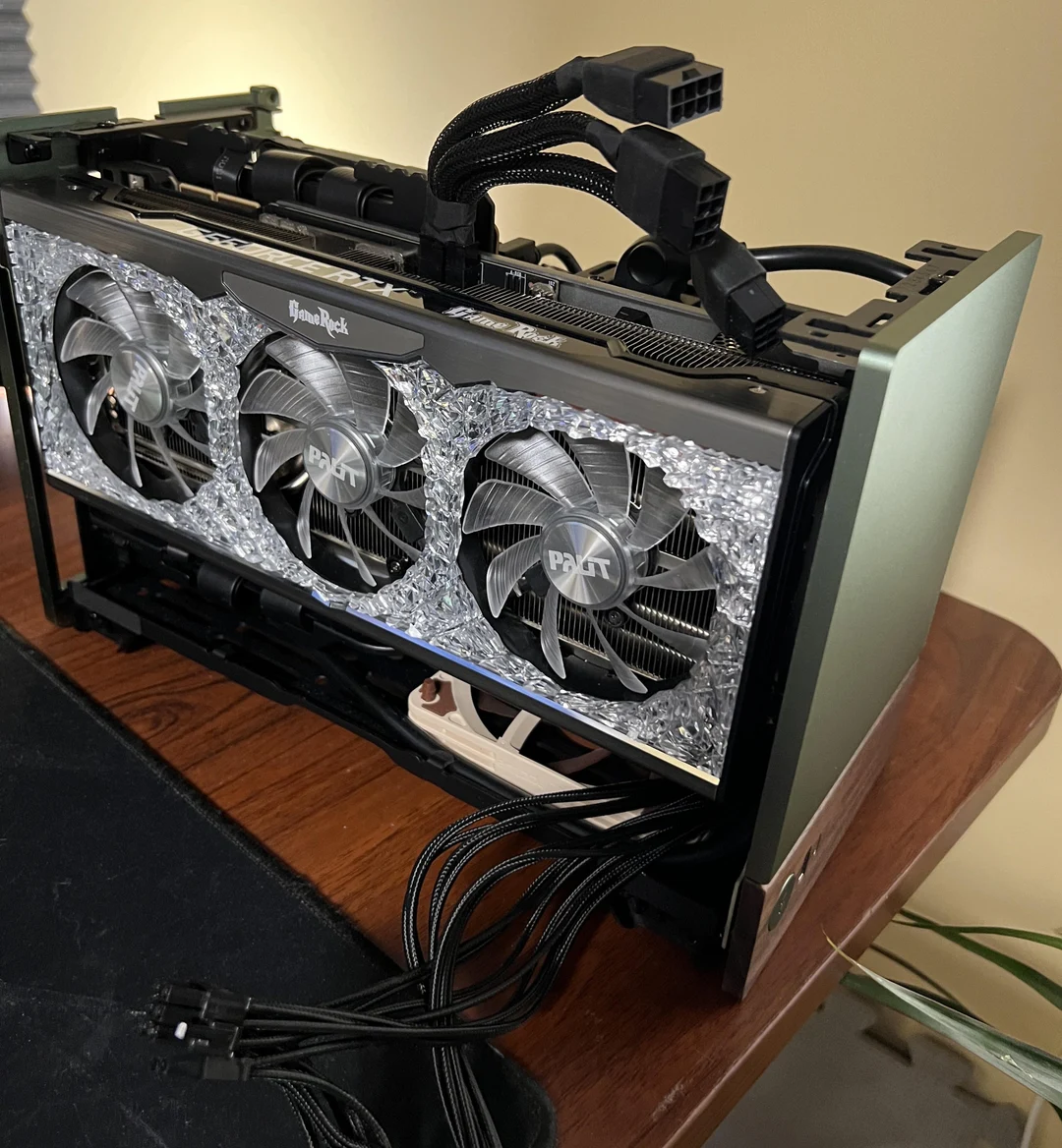 GPU power connector angle | Scrolller