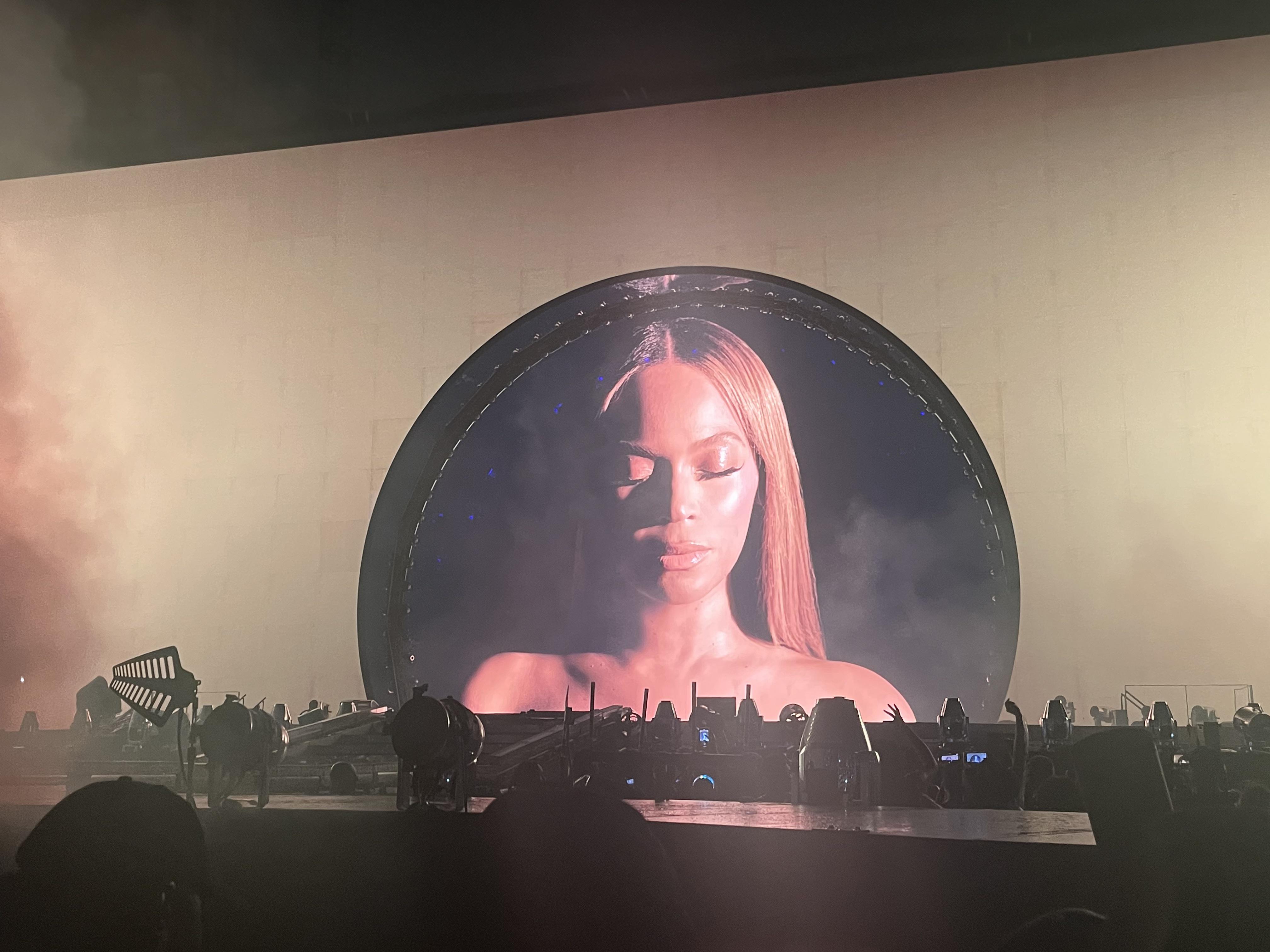 Chicago Day 1 Still Riding this High | Scrolller