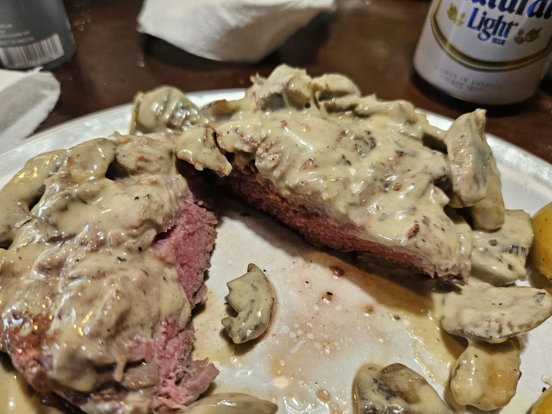 Plating is shit but thats a pretty awesome filet. | Scrolller