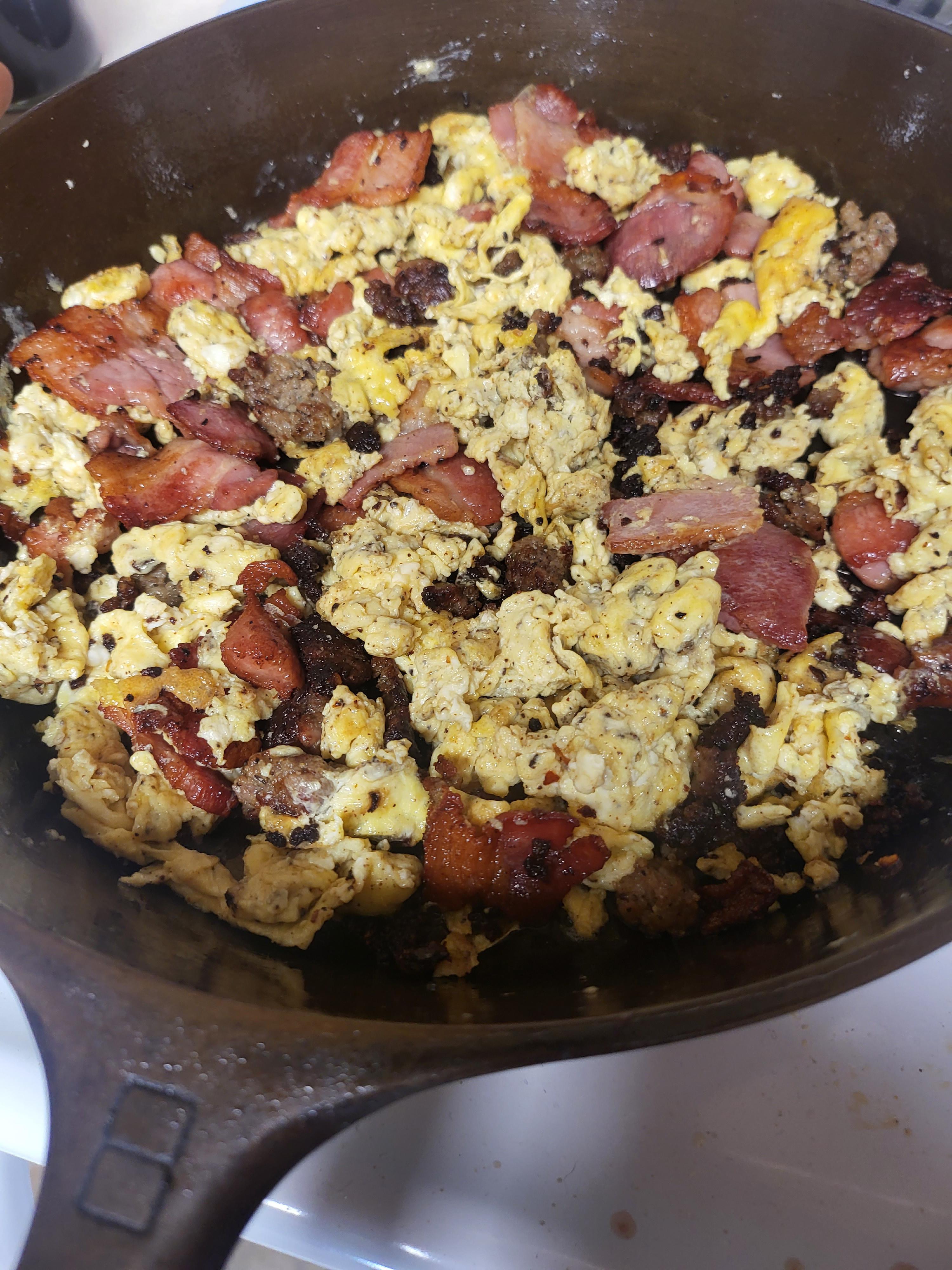 First breakfast (for lunch) cooked in my recently restored Griswold | Scrolller