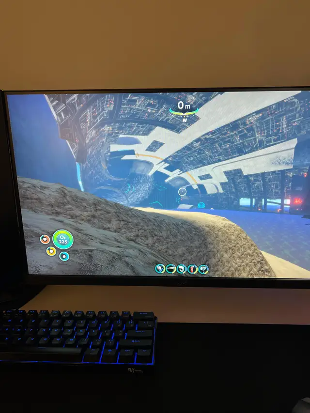 Help I’m stuck inside the Aurora | Scrolller