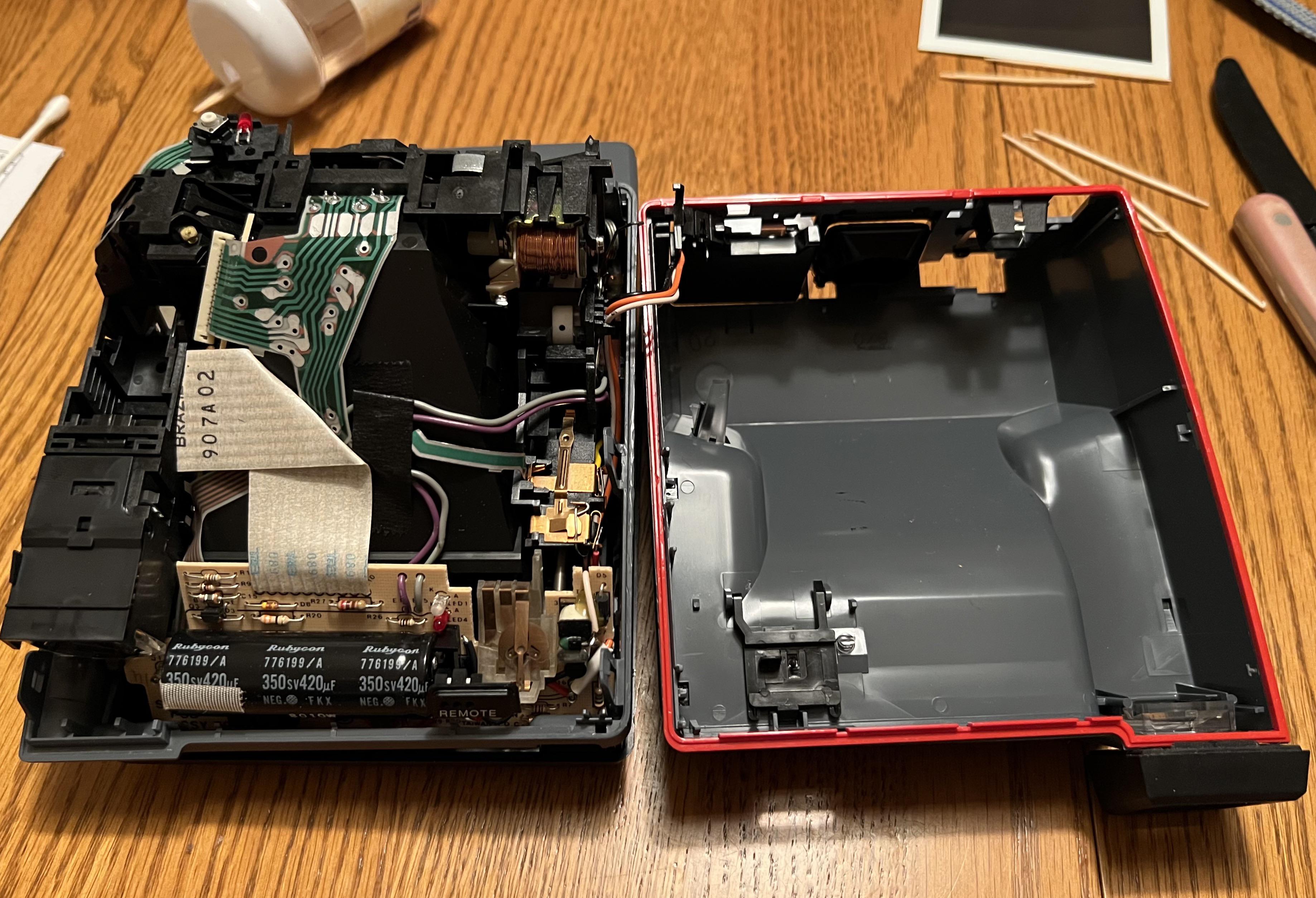 Discover more like Polaroid: A look at the inside of the Polaroid Impulse AF. and Related ...