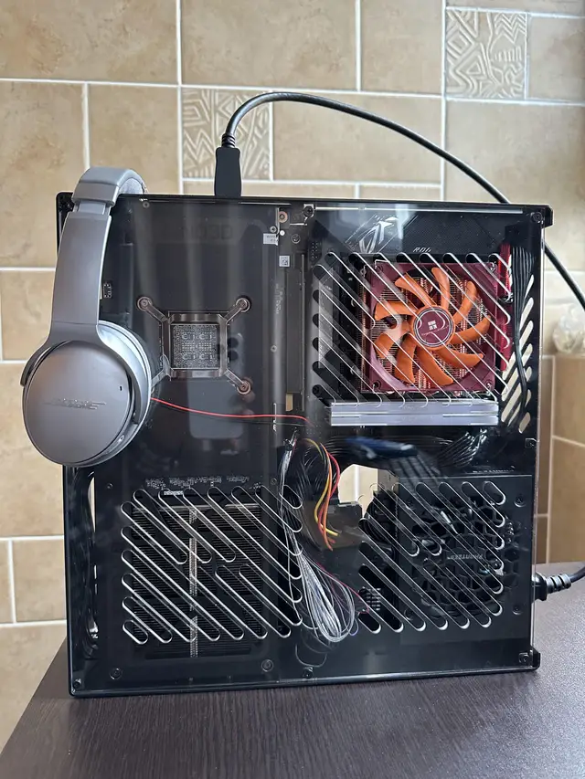 The second smallest 4090 build | Scrolller