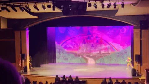 whistle while you work | Scrolller