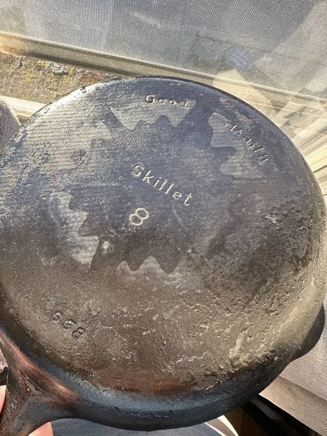 First time picking up cast iron from the thrift shop. Anything I should know? | Scrolller