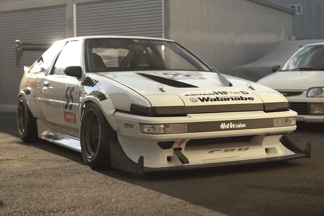 Crystal Body Yokohama’s AE86 Toyota Corolla. [3200x2132] | Scrolller