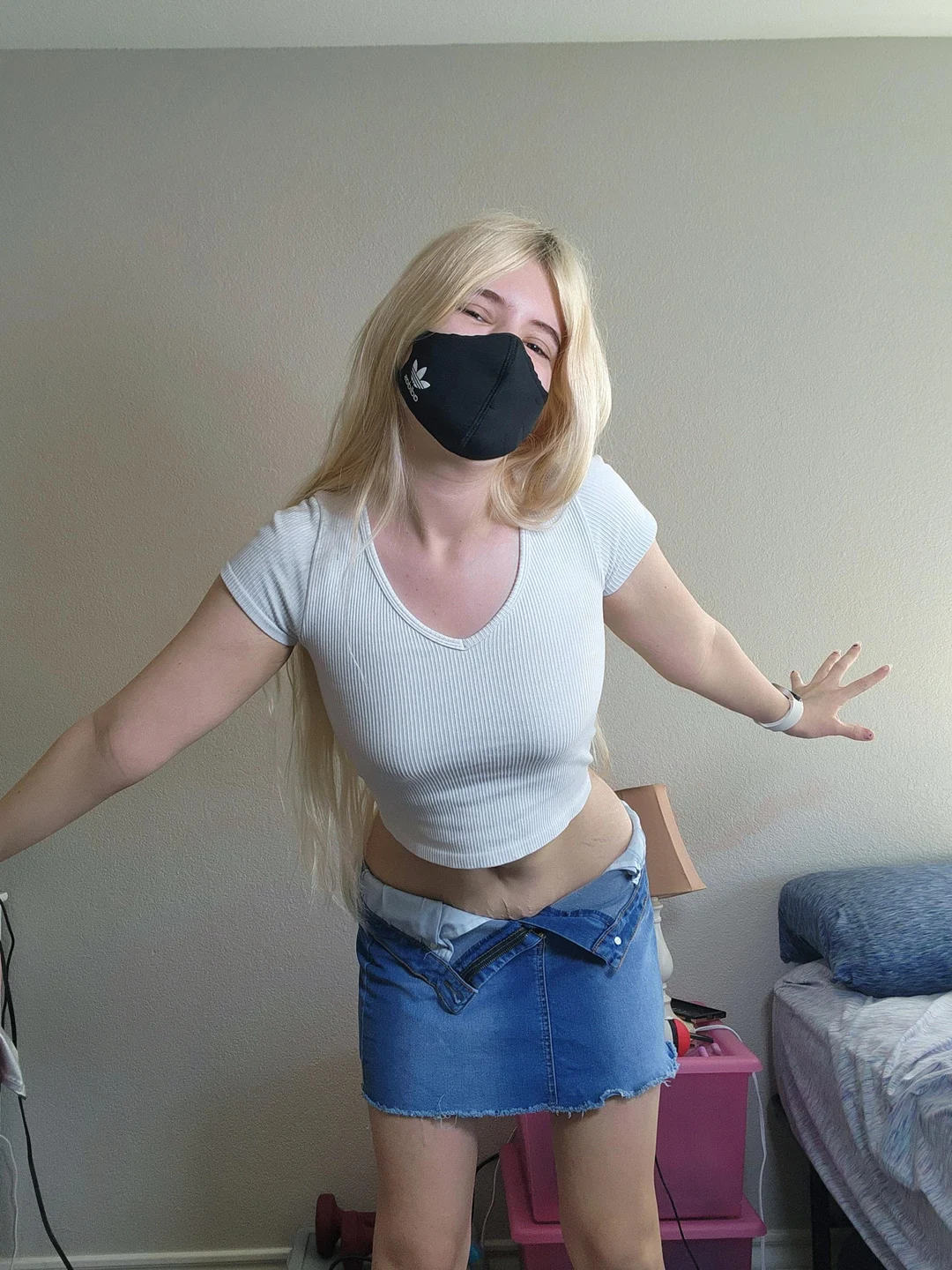 I love a classic white crop! | Scrolller