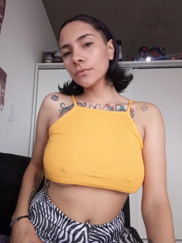 does yellow suits me? | Scrolller