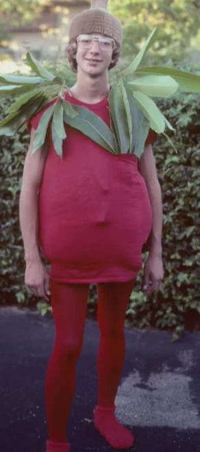 Jeff Bezos circa 1970s | Scrolller