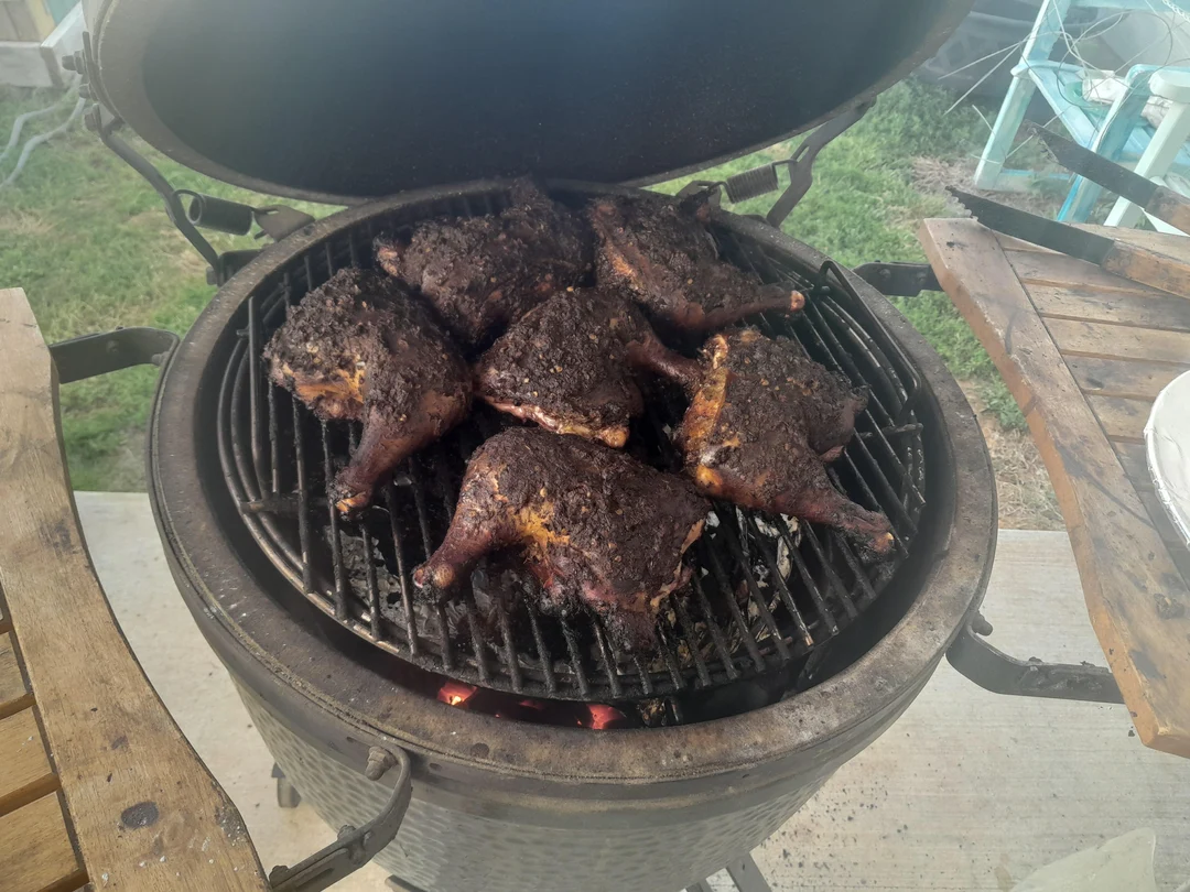 Jerk chicken on the grill | Scrolller