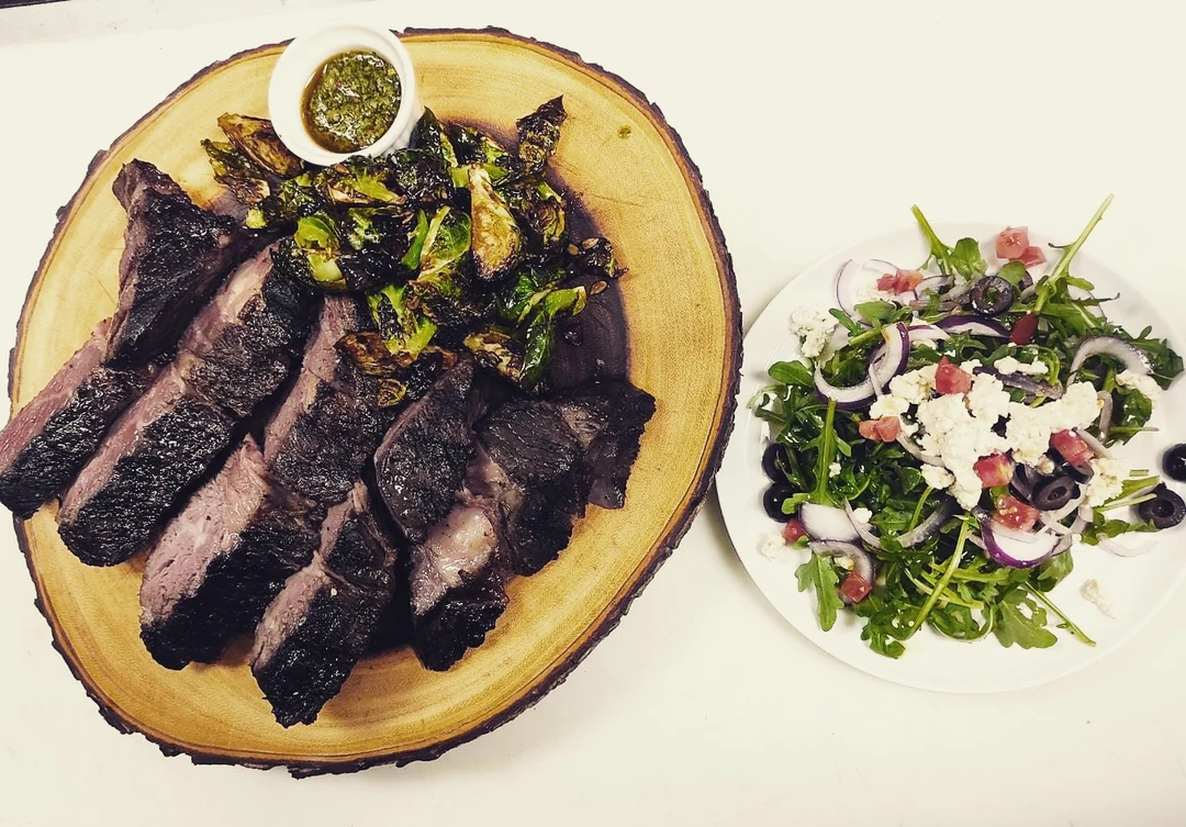 😋 beef with salad and vegetables | Scrolller