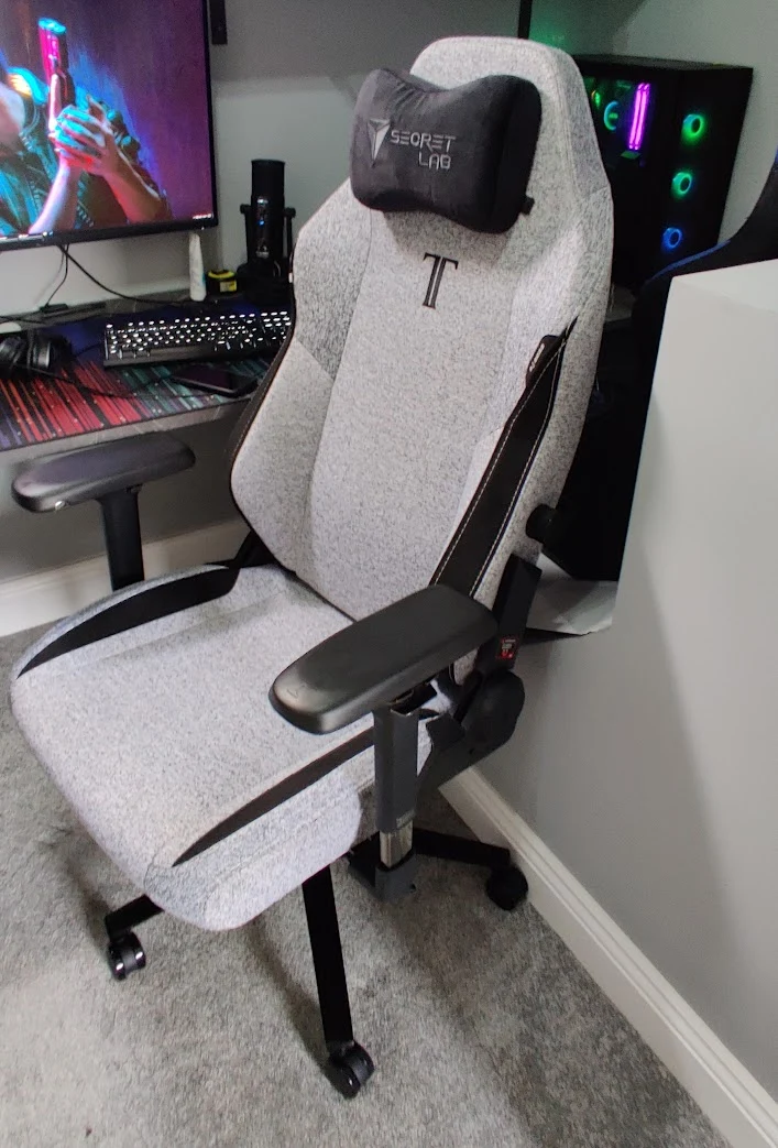 New #Secretlab Chair arrived today! Nice replacement for my old Ikea mesh chair! | Scrolller