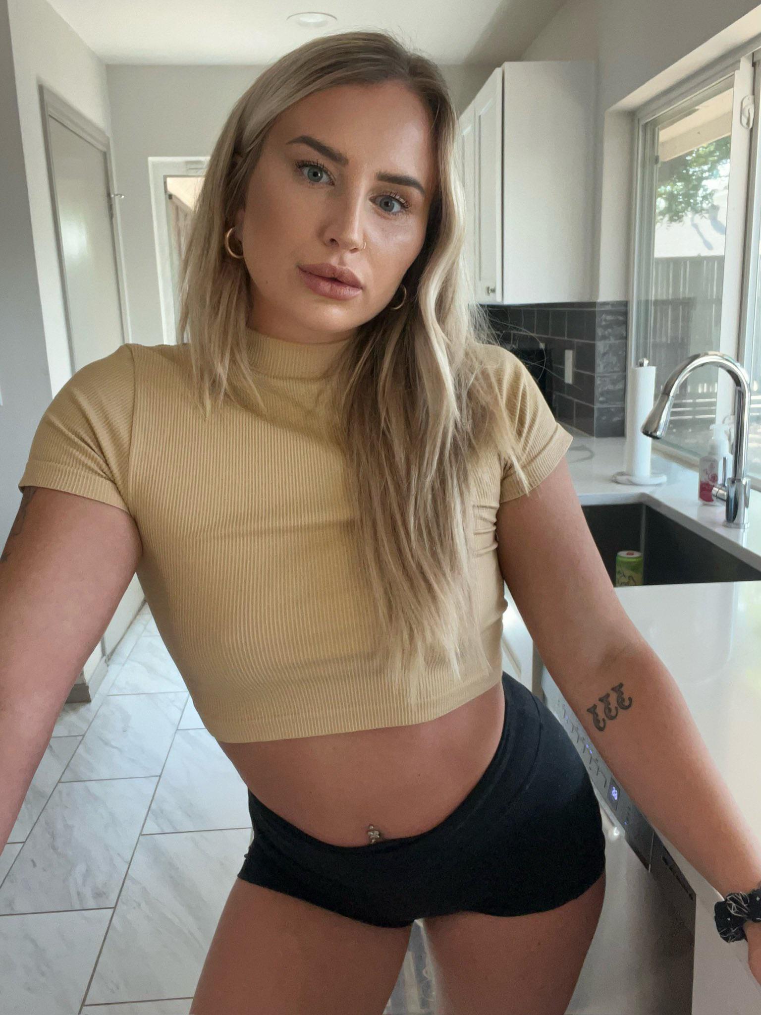 turtle neck crop top | Scrolller