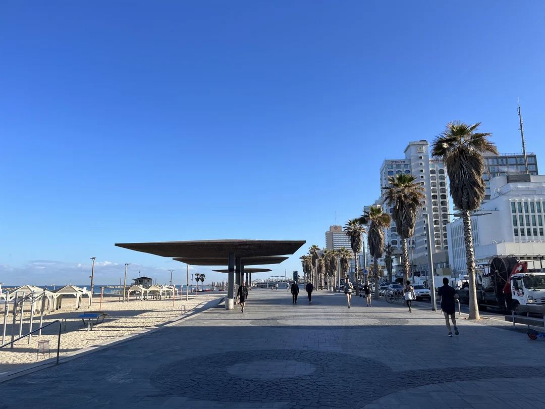 Refreshing morning in Tel Aviv | Scrolller