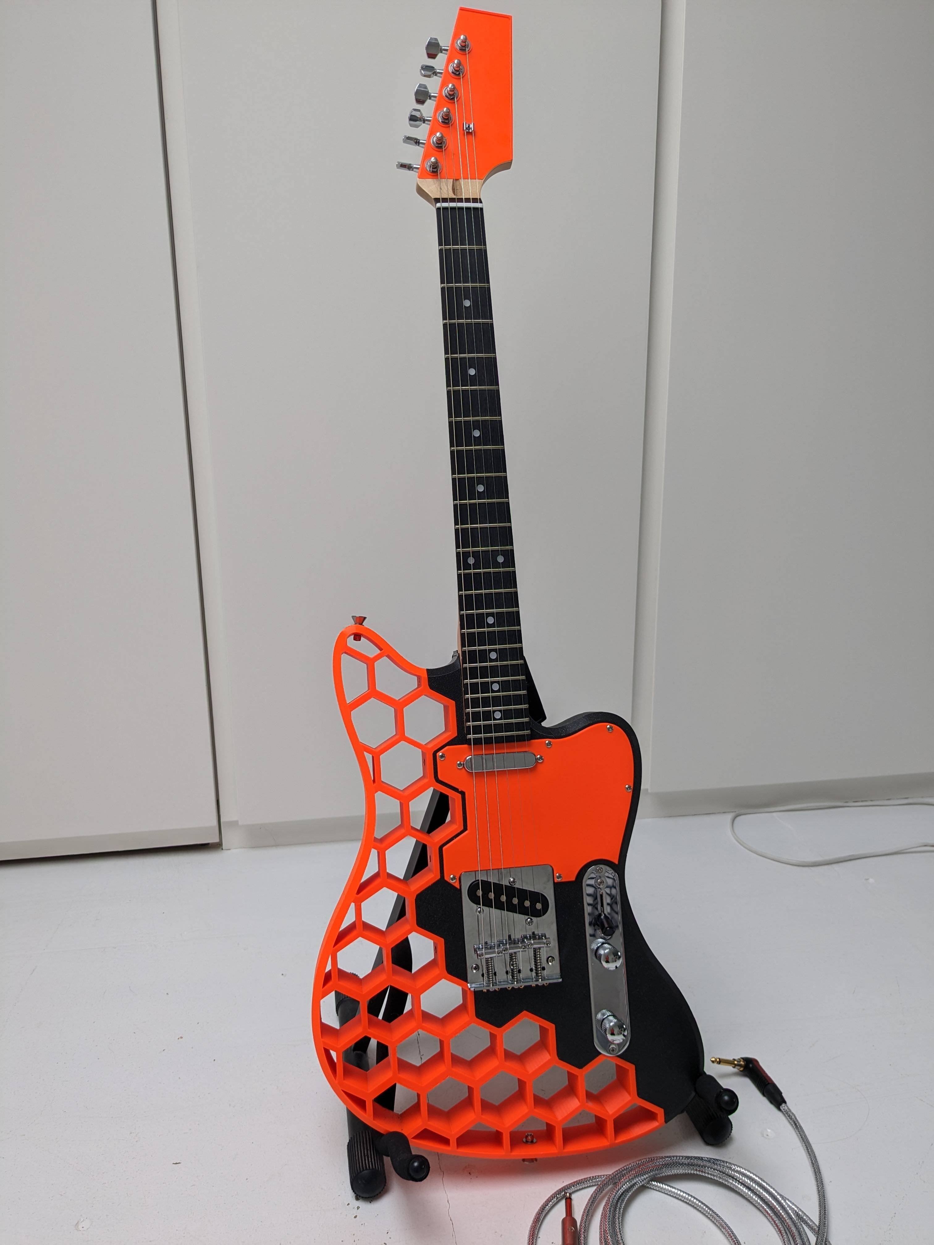 Fully functional guitar | Scrolller