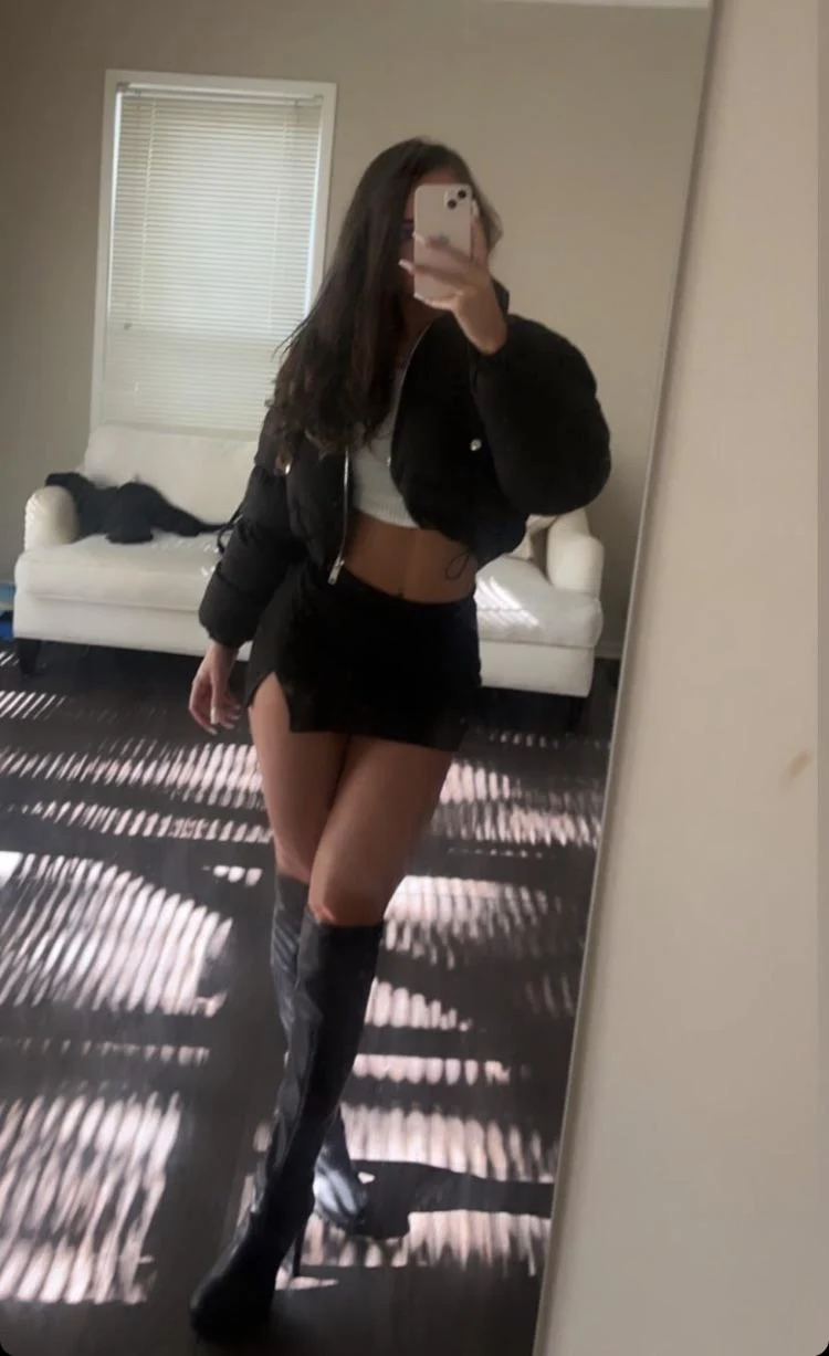 Alexandra | Scrolller