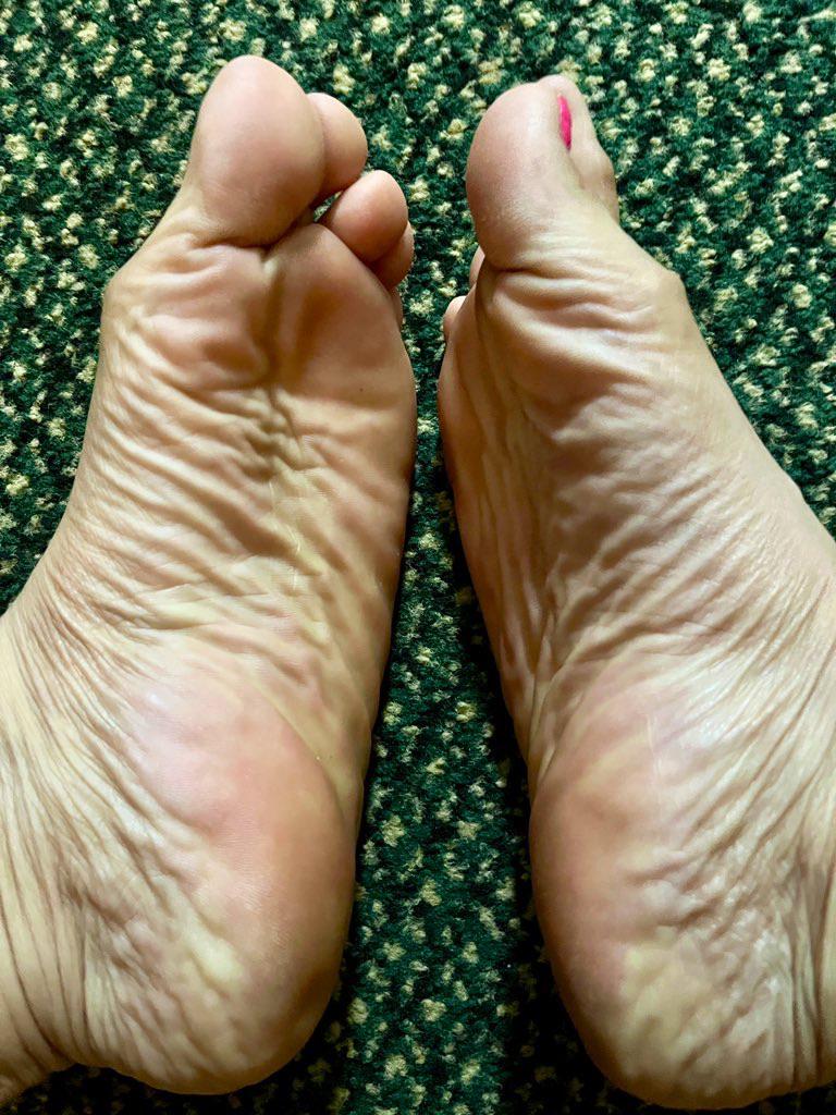 Wrinkled scrunched soles | Scrolller