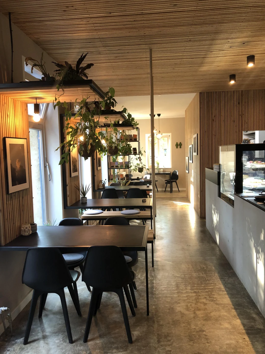 The cozy cafe where I work | Scrolller