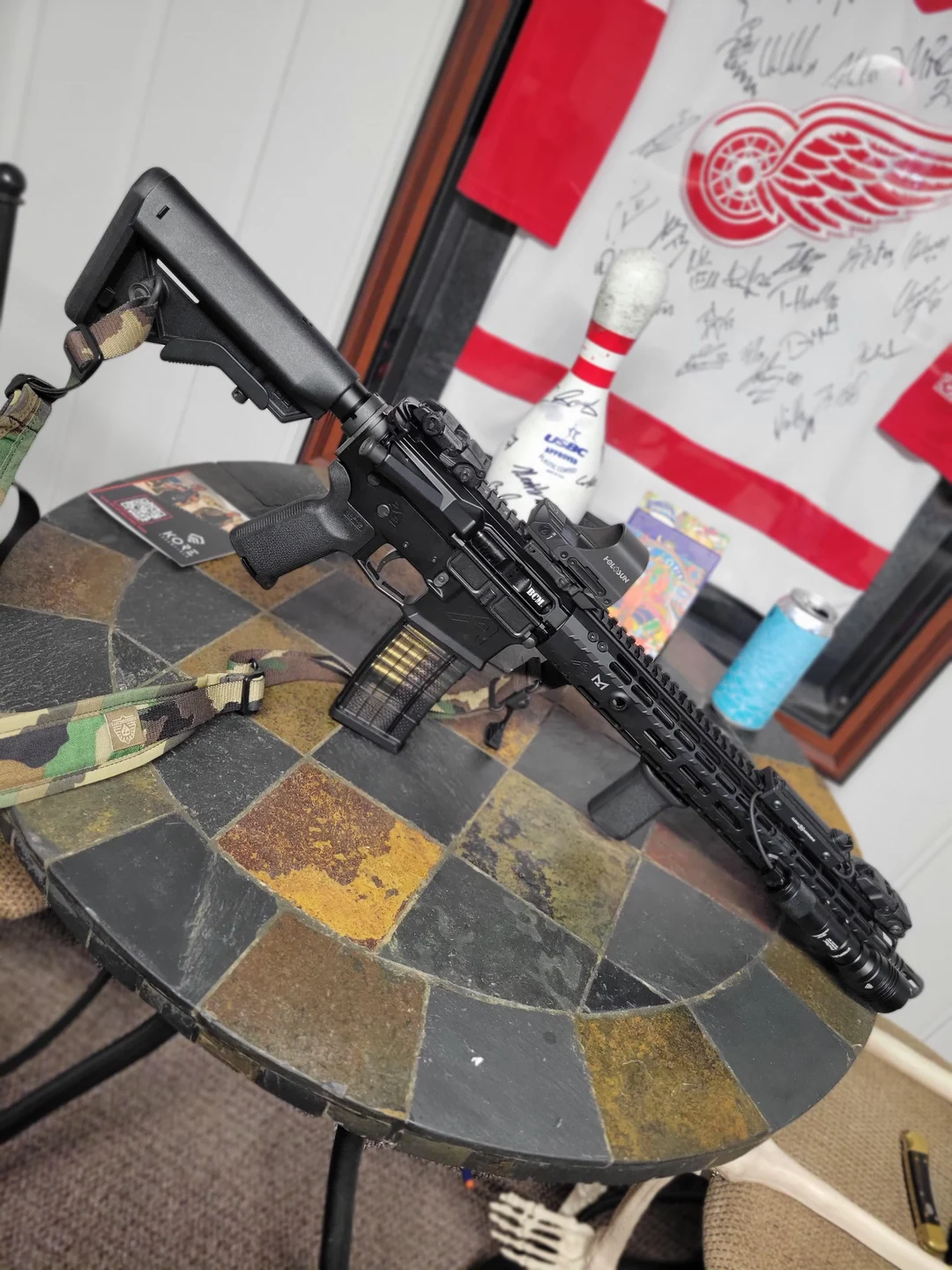 Added a light and mount finally. After a magnifier i think i can call my first build complete ...