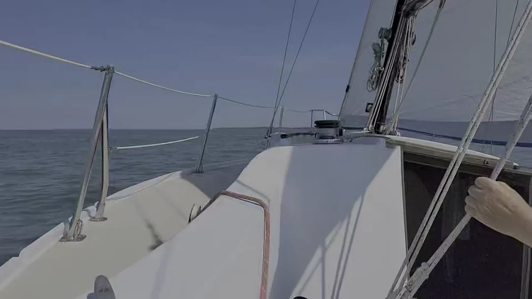 gentle sailing | Scrolller