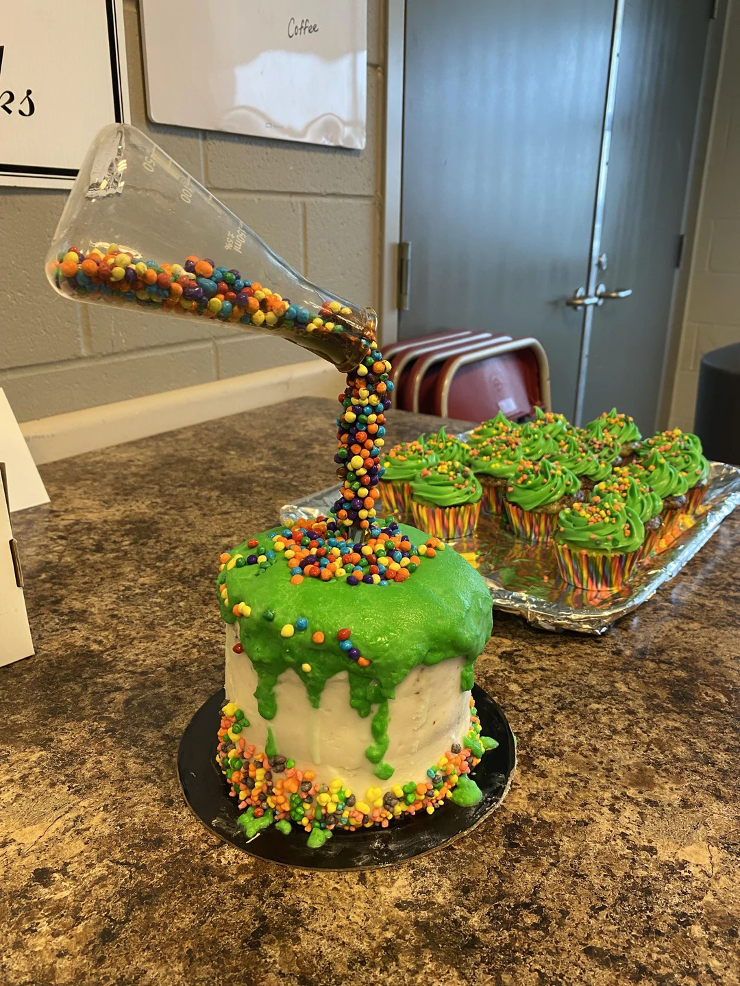 Science cake | Scrolller