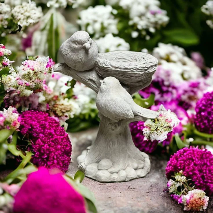 White Birds Statue | Scrolller
