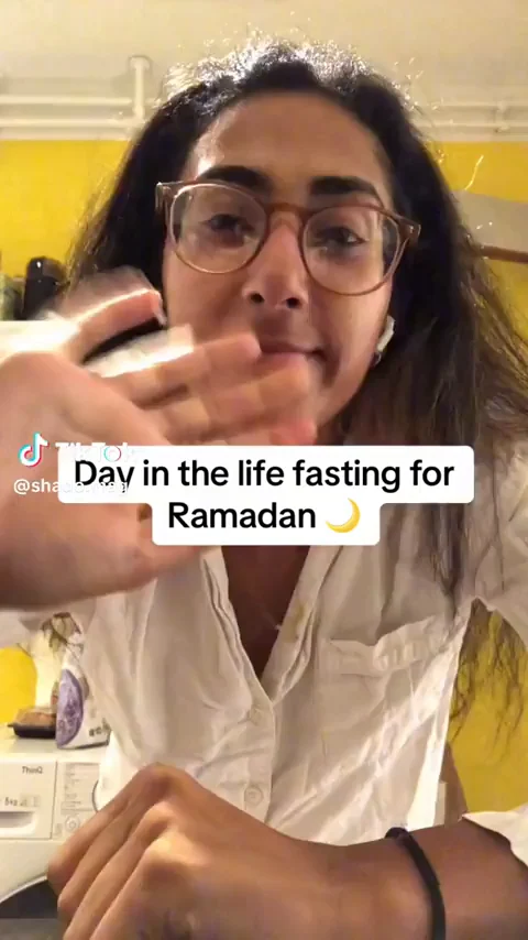Day in the life: Fasting for Ramadan 🌙 | Scrolller