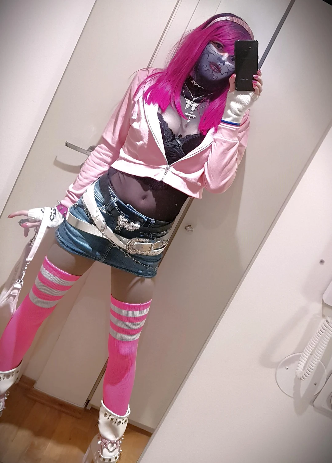 Y2k Pink Princess 😘 | Scrolller