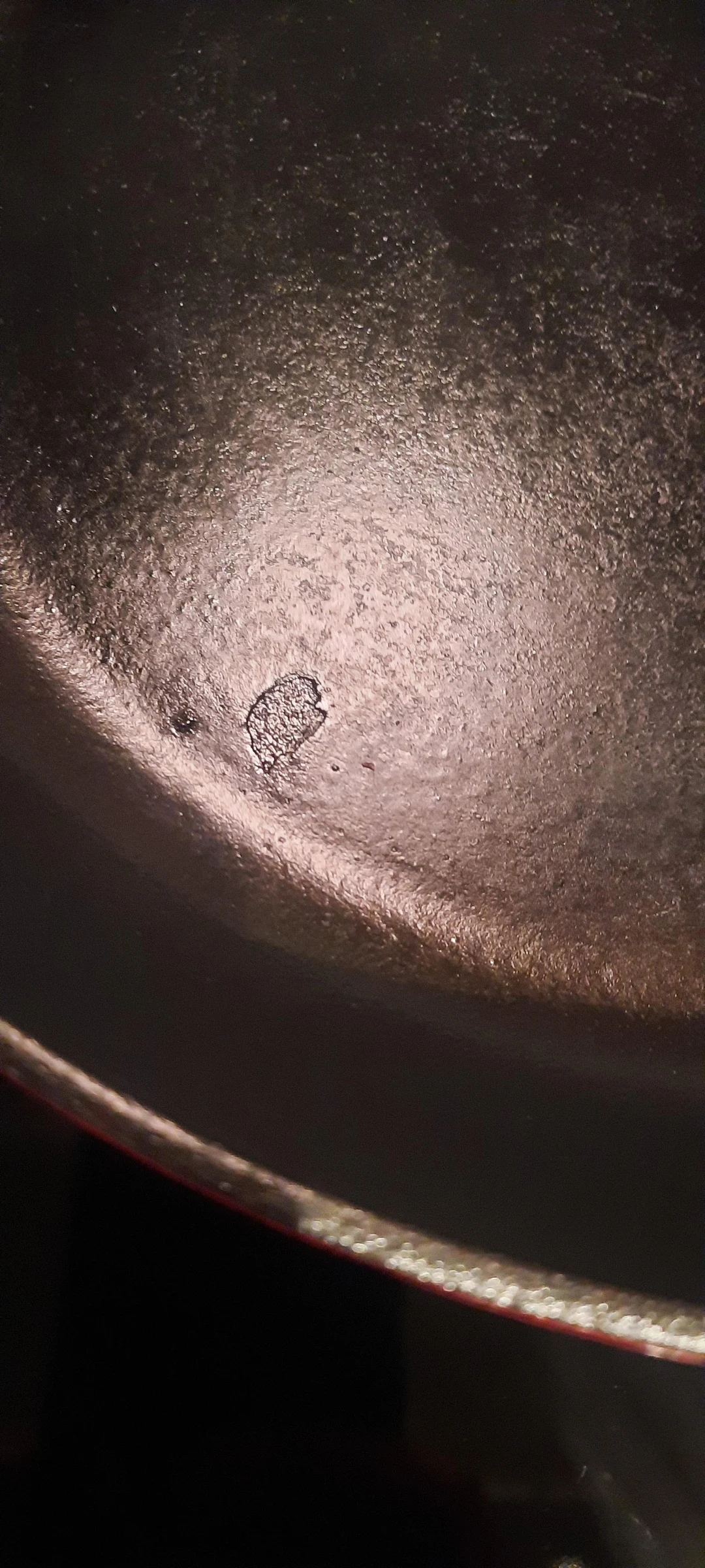 Chipped pan | Scrolller