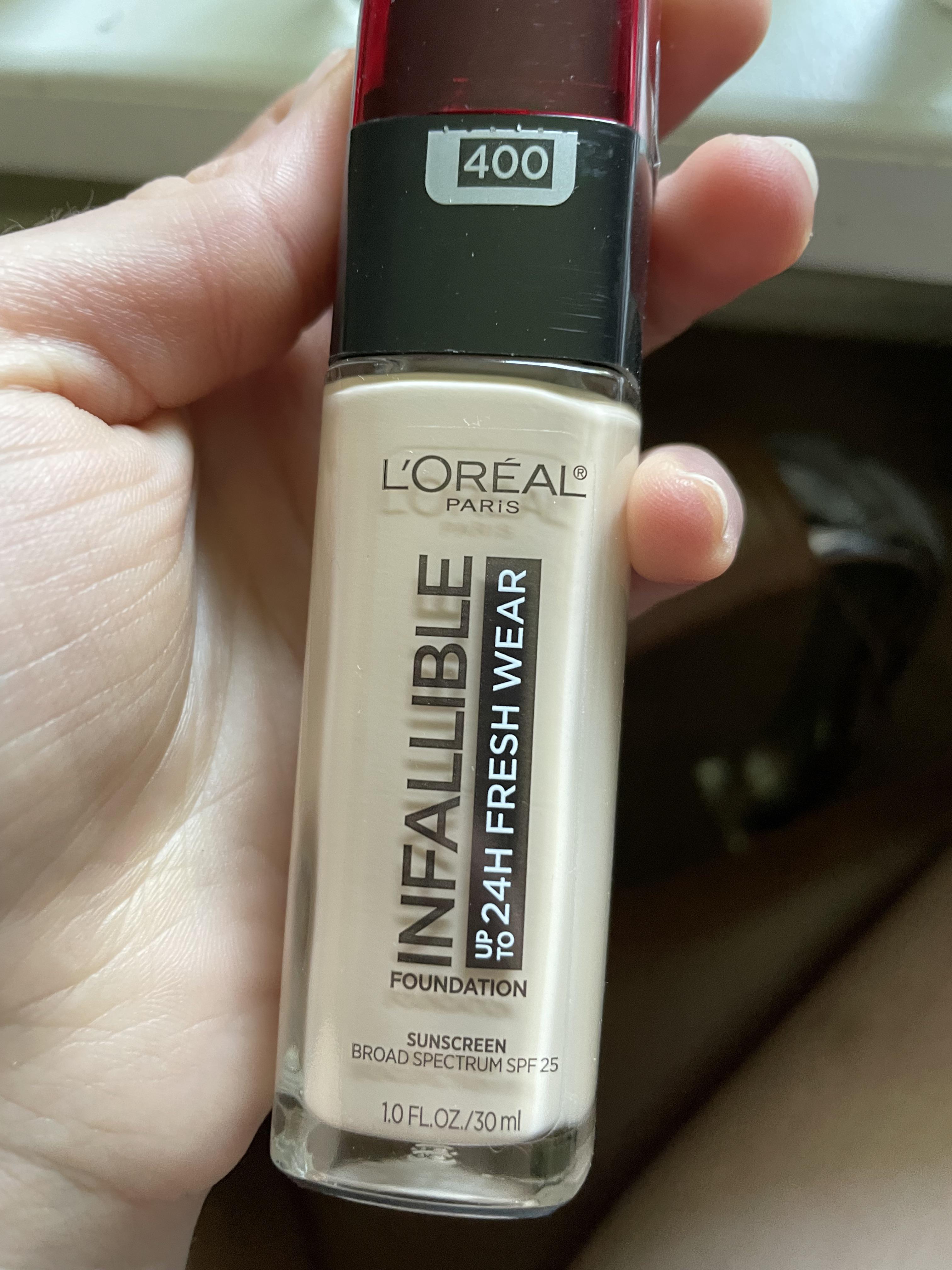 Please help? Why does my foundation sink in my pores like this? | Scrolller