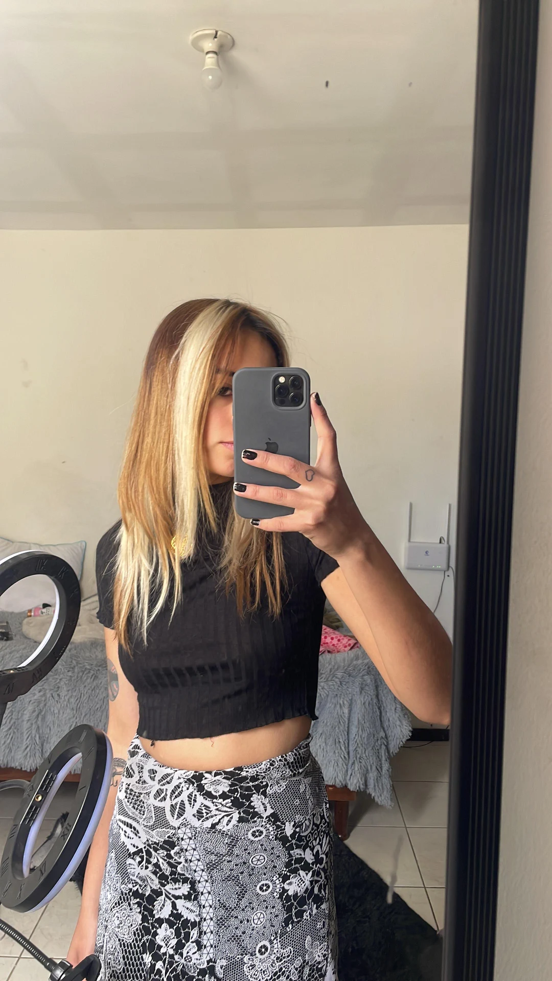 i'm missing the crop tops and warmer weather | Scrolller