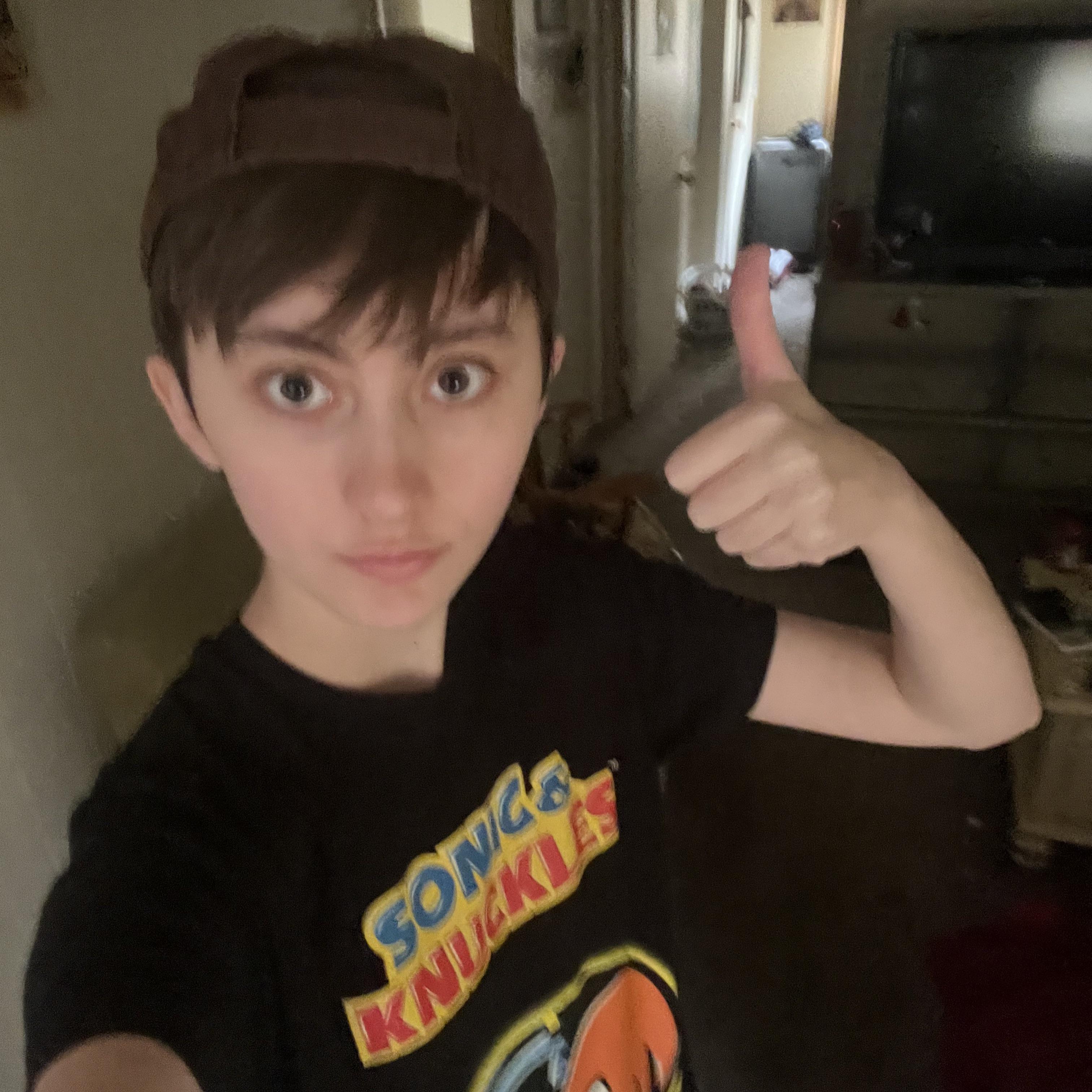 Thumbs up | Scrolller