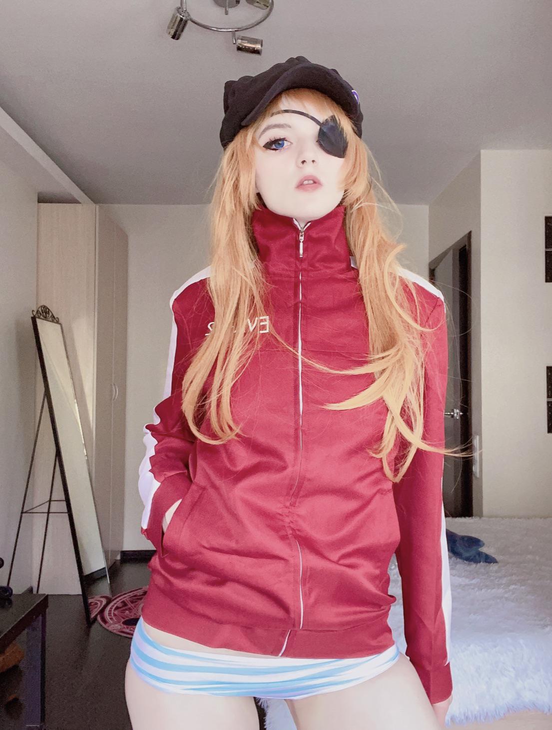 I like Asuka | Scrolller