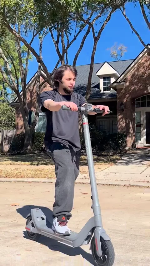 Bro really scooted off with an outro song 💀 | Scrolller