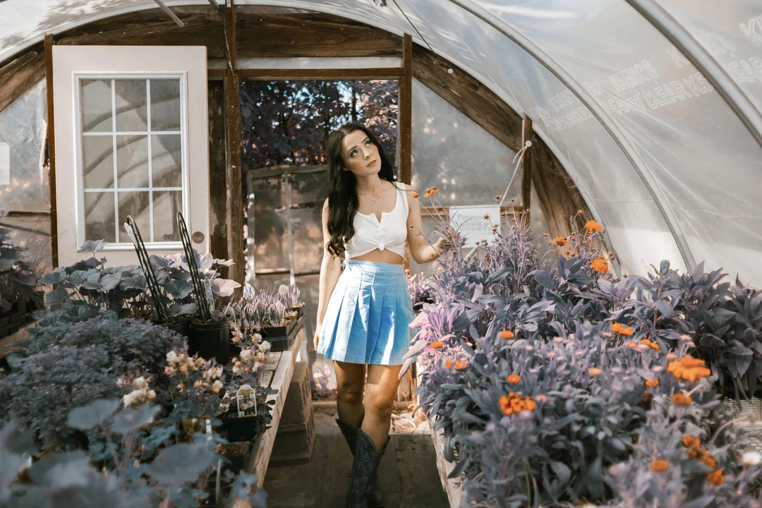 Greenhouse [Canon 6D + 50mm 1.8] | Scrolller
