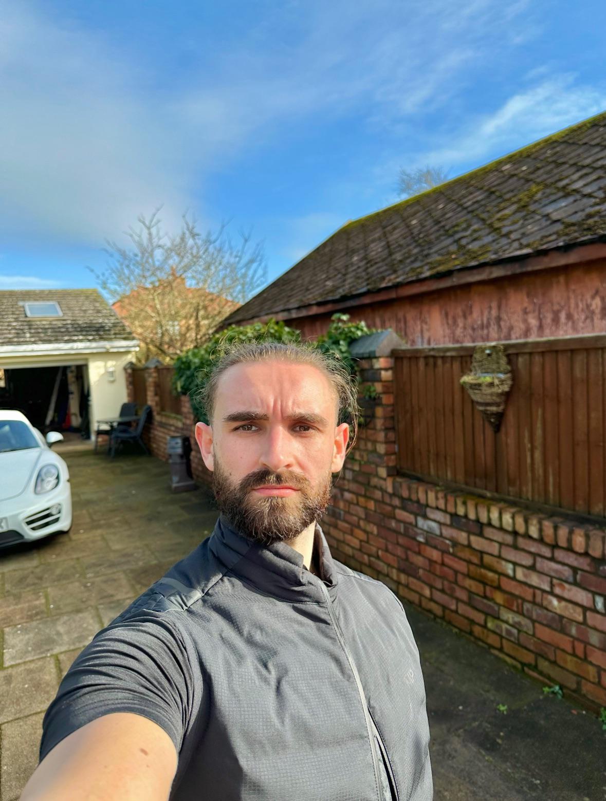 (30M)Post Run Selfie🏃‍♂️ | Scrolller