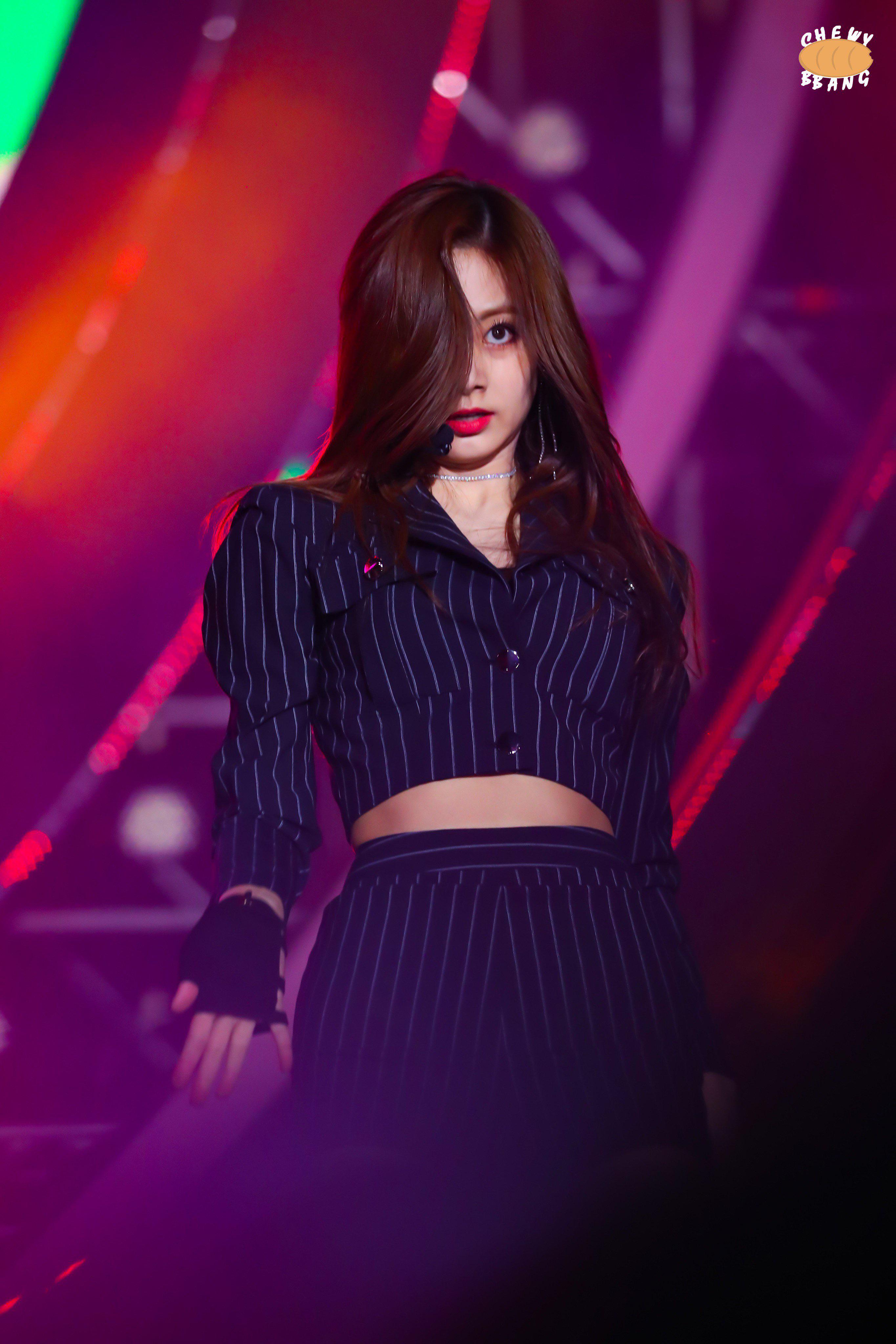 190428 Tzuyu | Scrolller