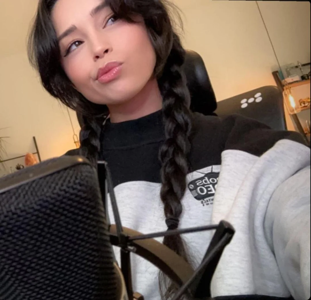 Valkyrae | Scrolller