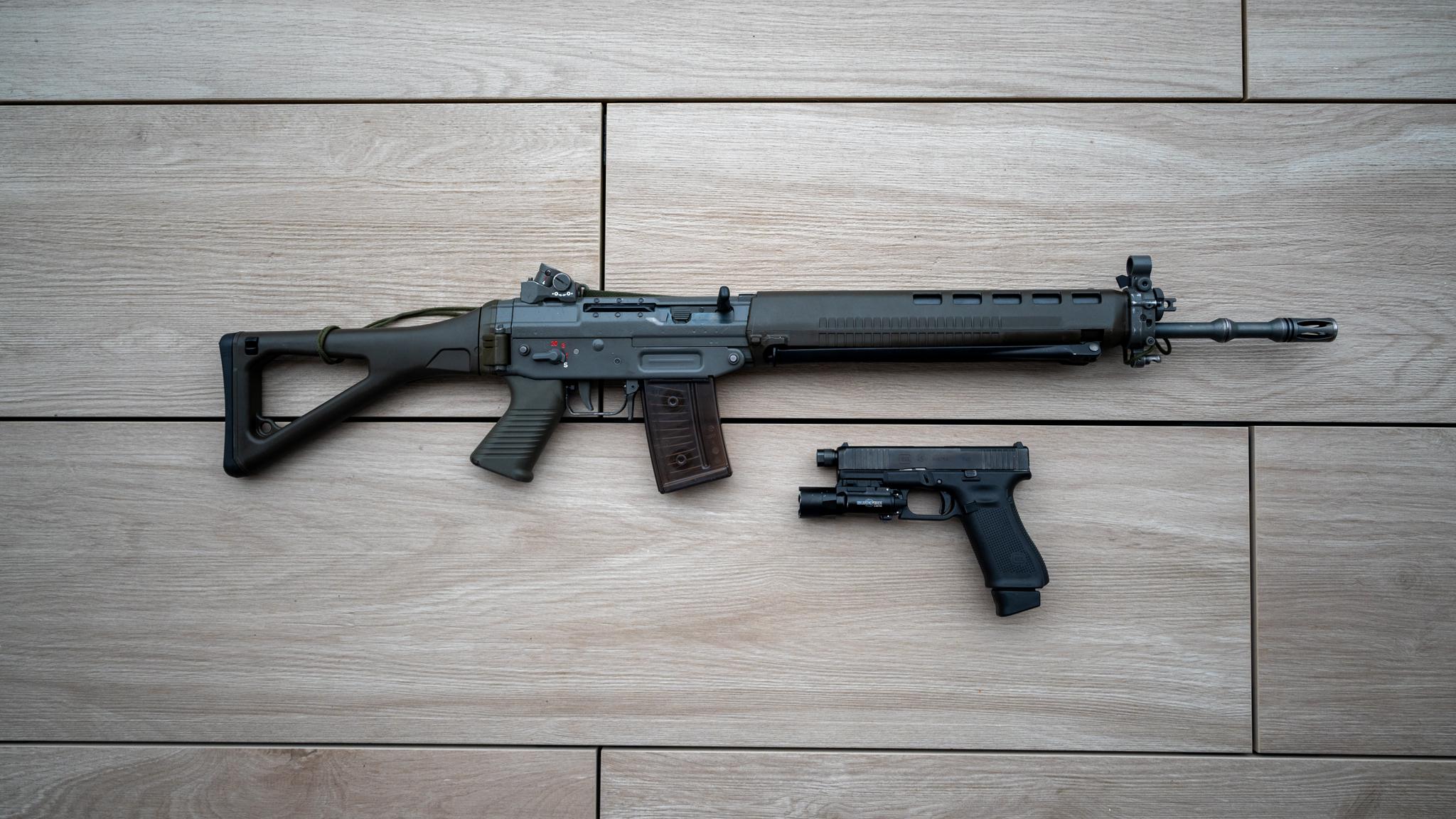 Got myself a companion to the SG 550 | Scrolller