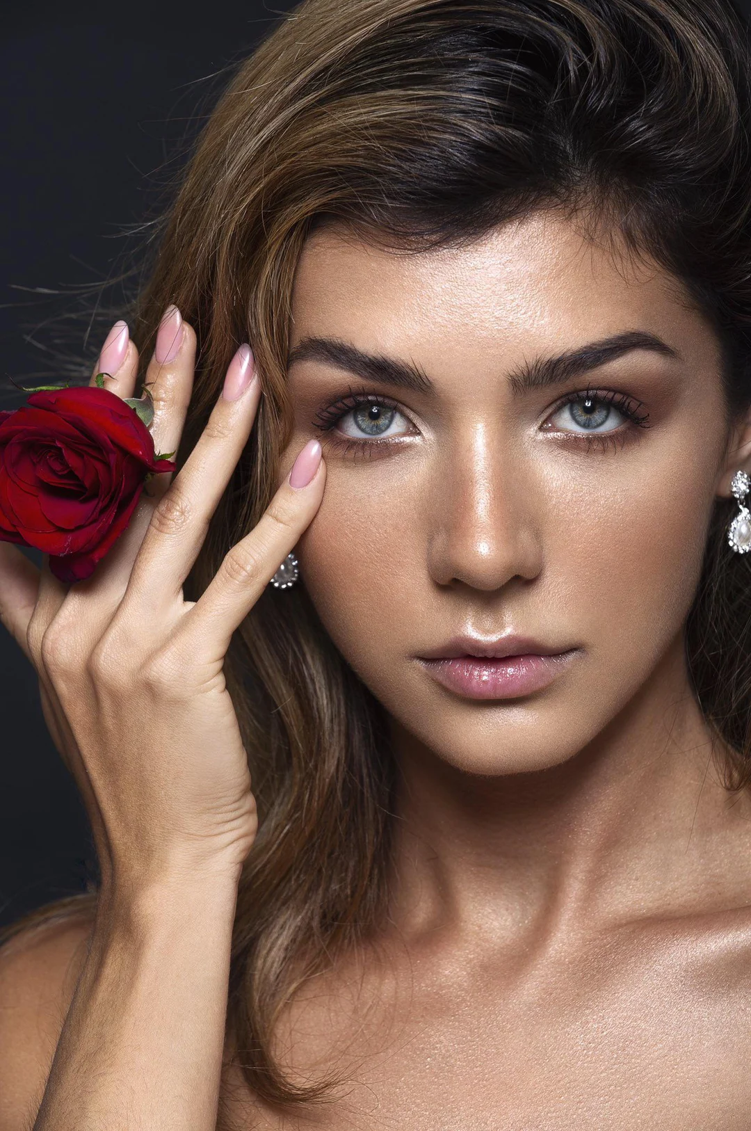 Cata Freer | Scrolller