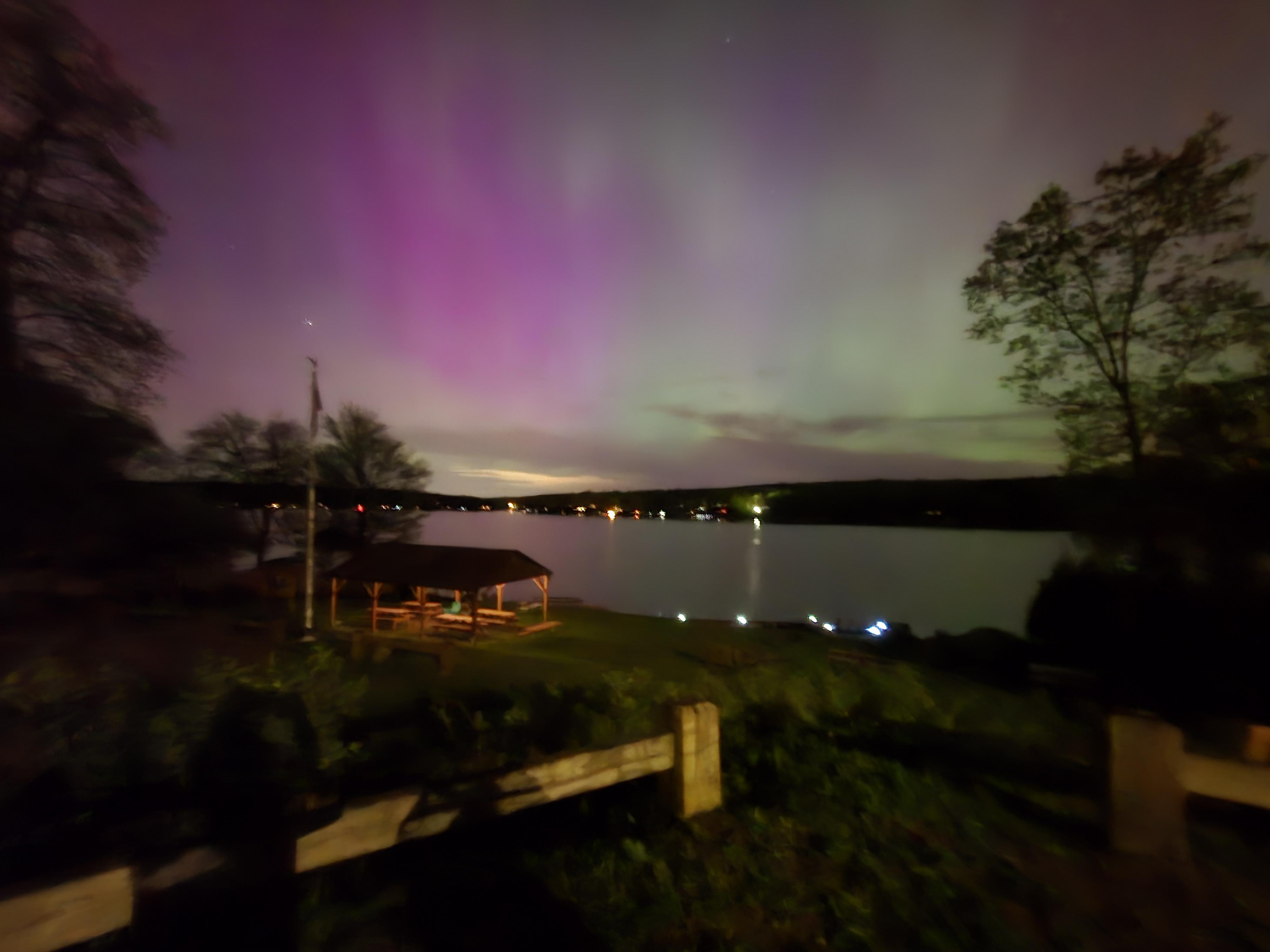 Northern Lights In CT | Scrolller