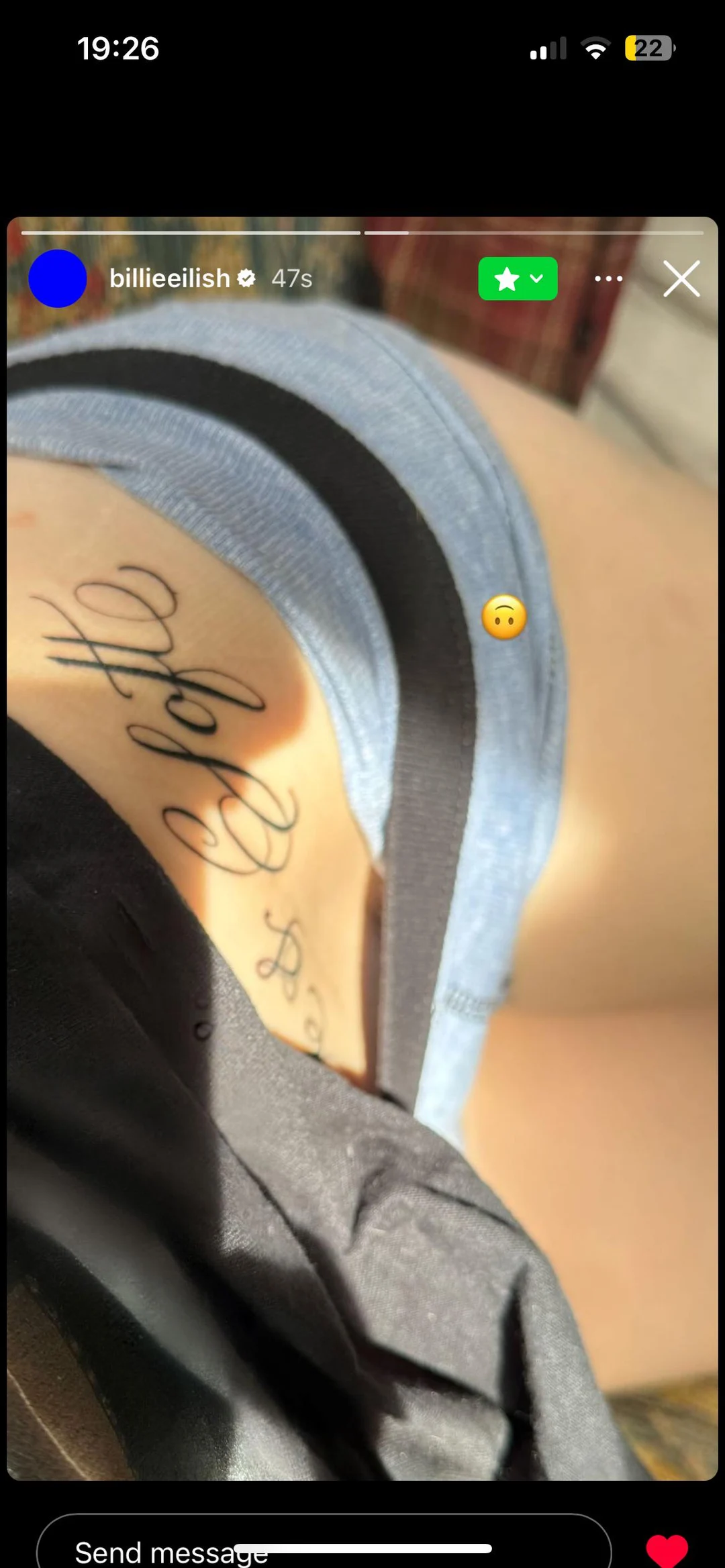 What does it say?! | Scrolller