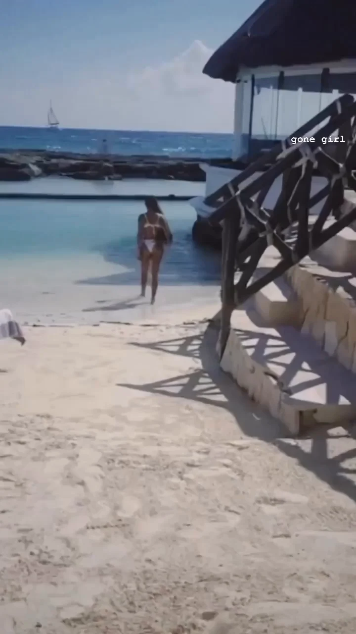 Lexi Underwood | Scrolller