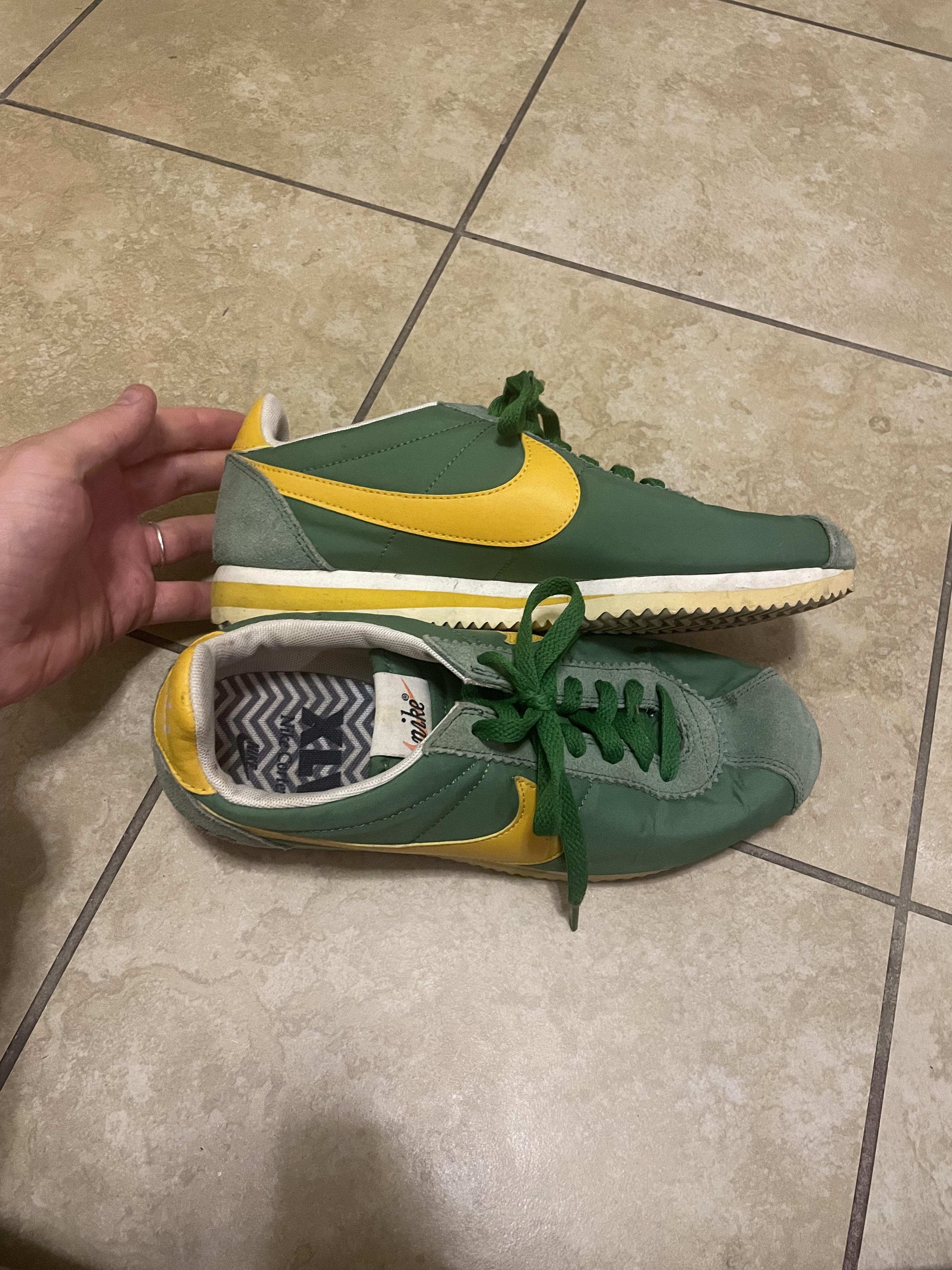 Help identifying and value | Scrolller