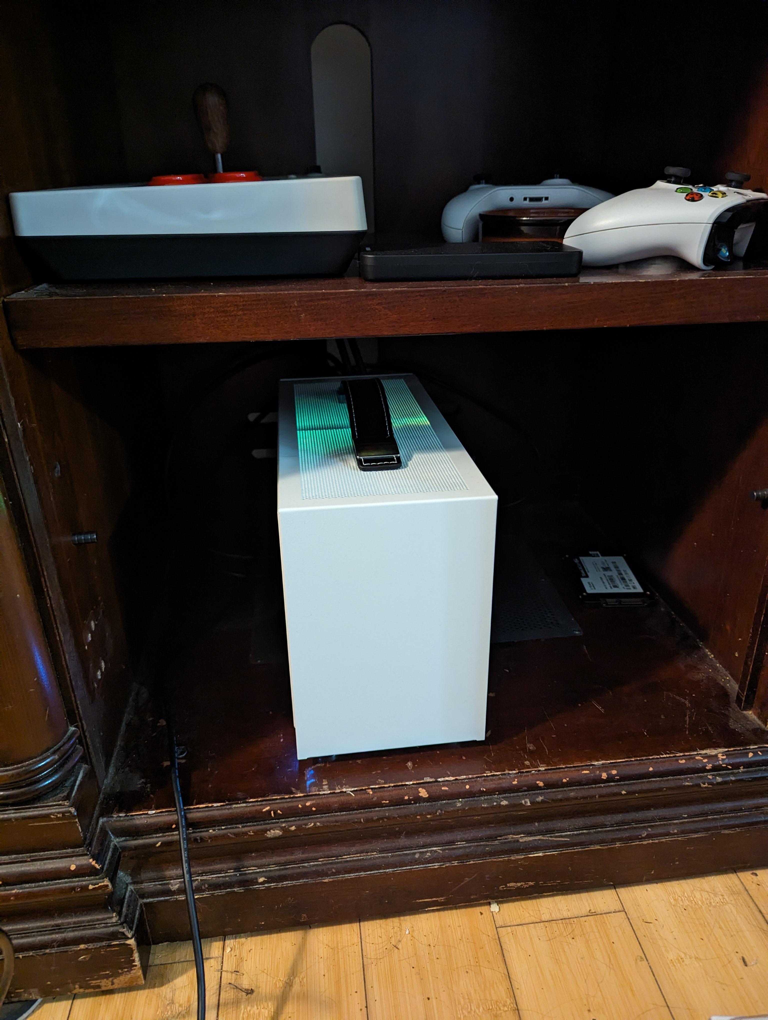 First SFF build! | Scrolller