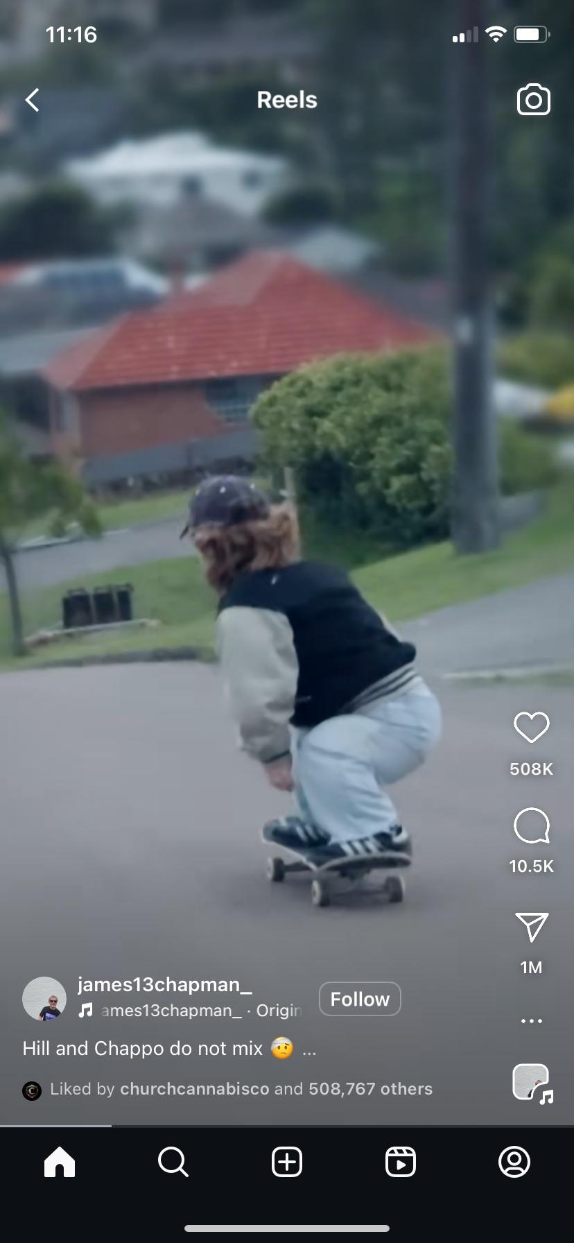 Does WUBBY know how famous the midget is?? | Scrolller