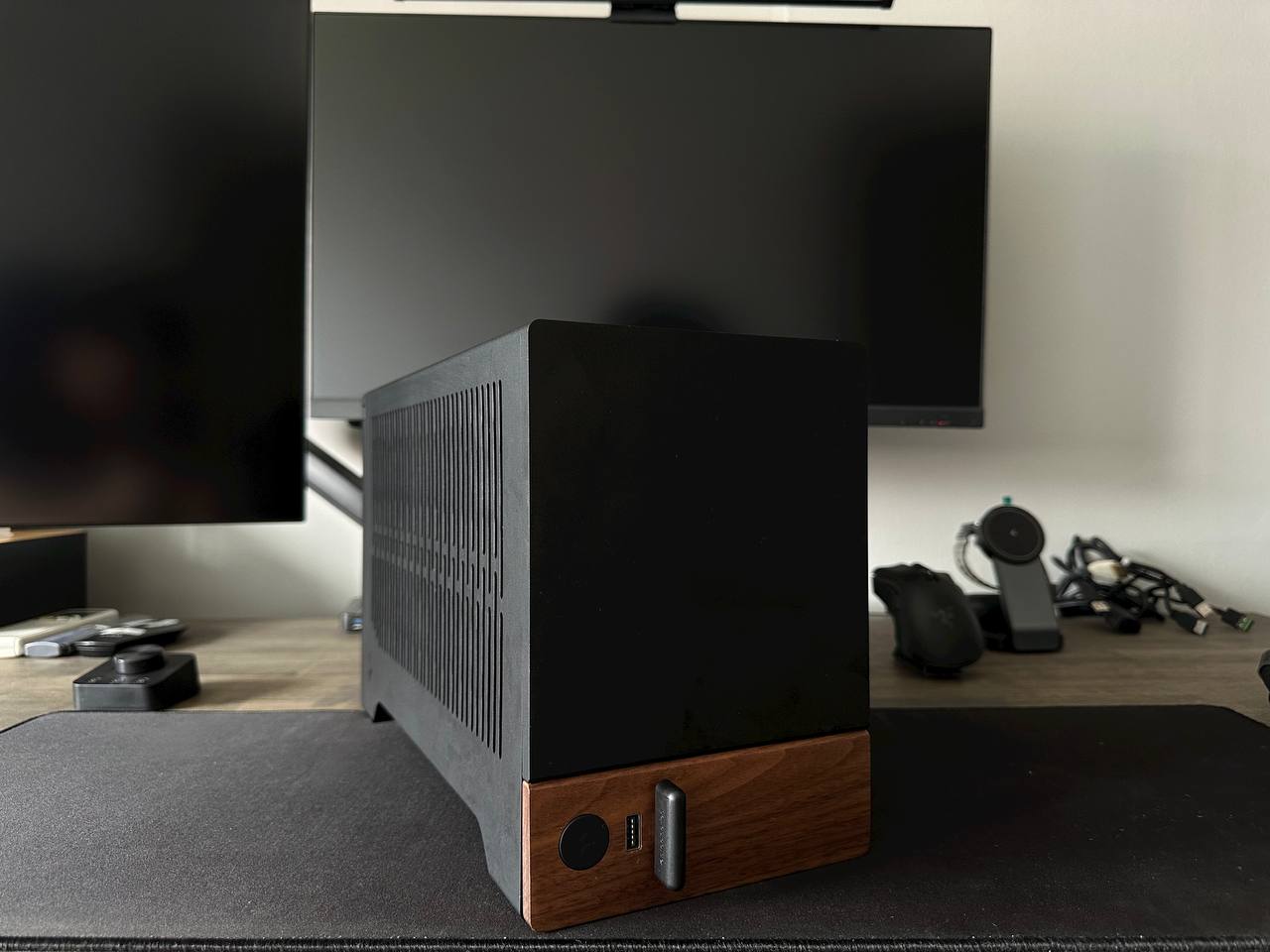 Fractal Terra - 5600X w/ 3080 | Scrolller