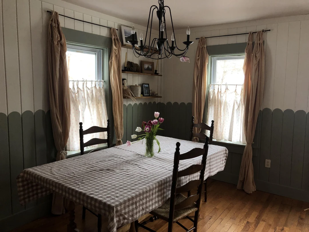 Cozied up my dining room with some scalloped walls. | Scrolller